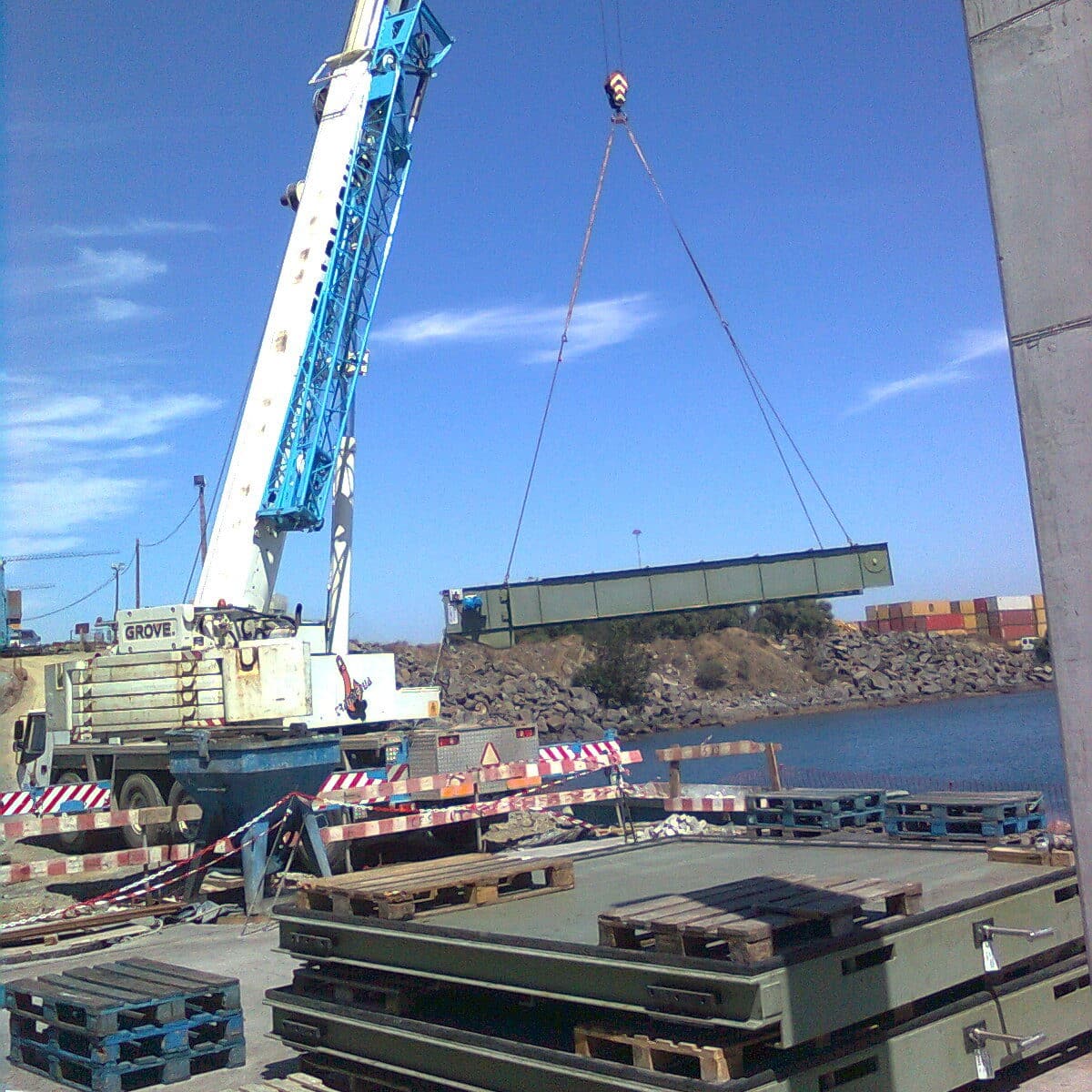 Stoplogs and Sluice Gates - Quality and Long Service Life! - www.hubert.nl